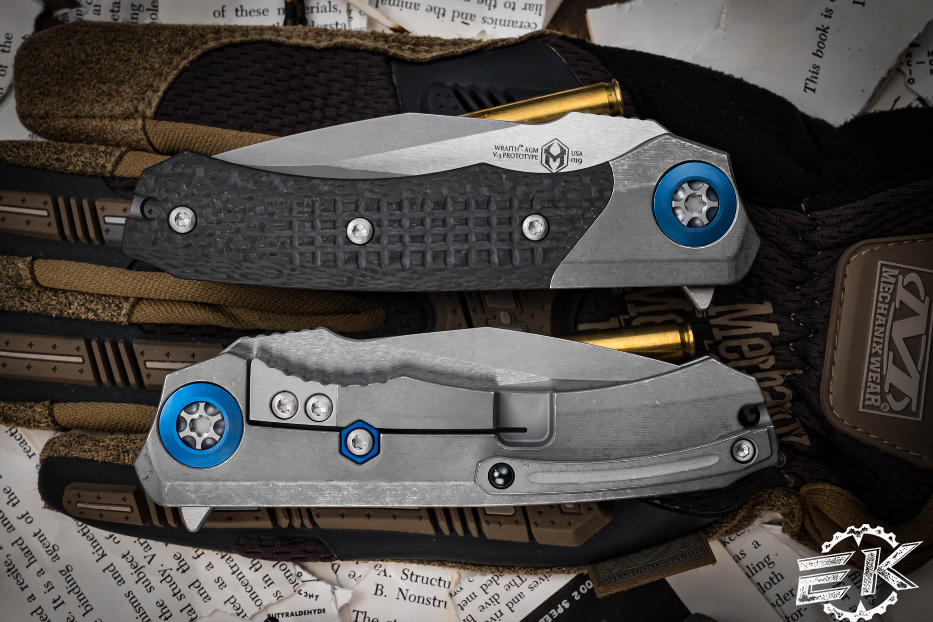 Heretic Knives V3 Prototype Wraith Folding Knife Carbon Fiber ...