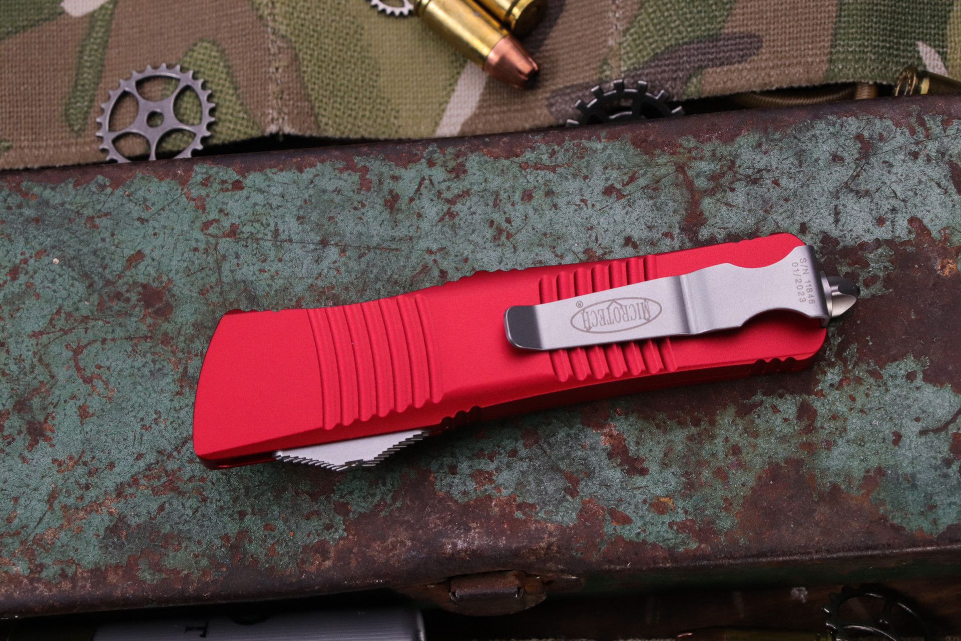 Microtech Troodon Red OTF Knife 3" Dagger Satin 138-11RD