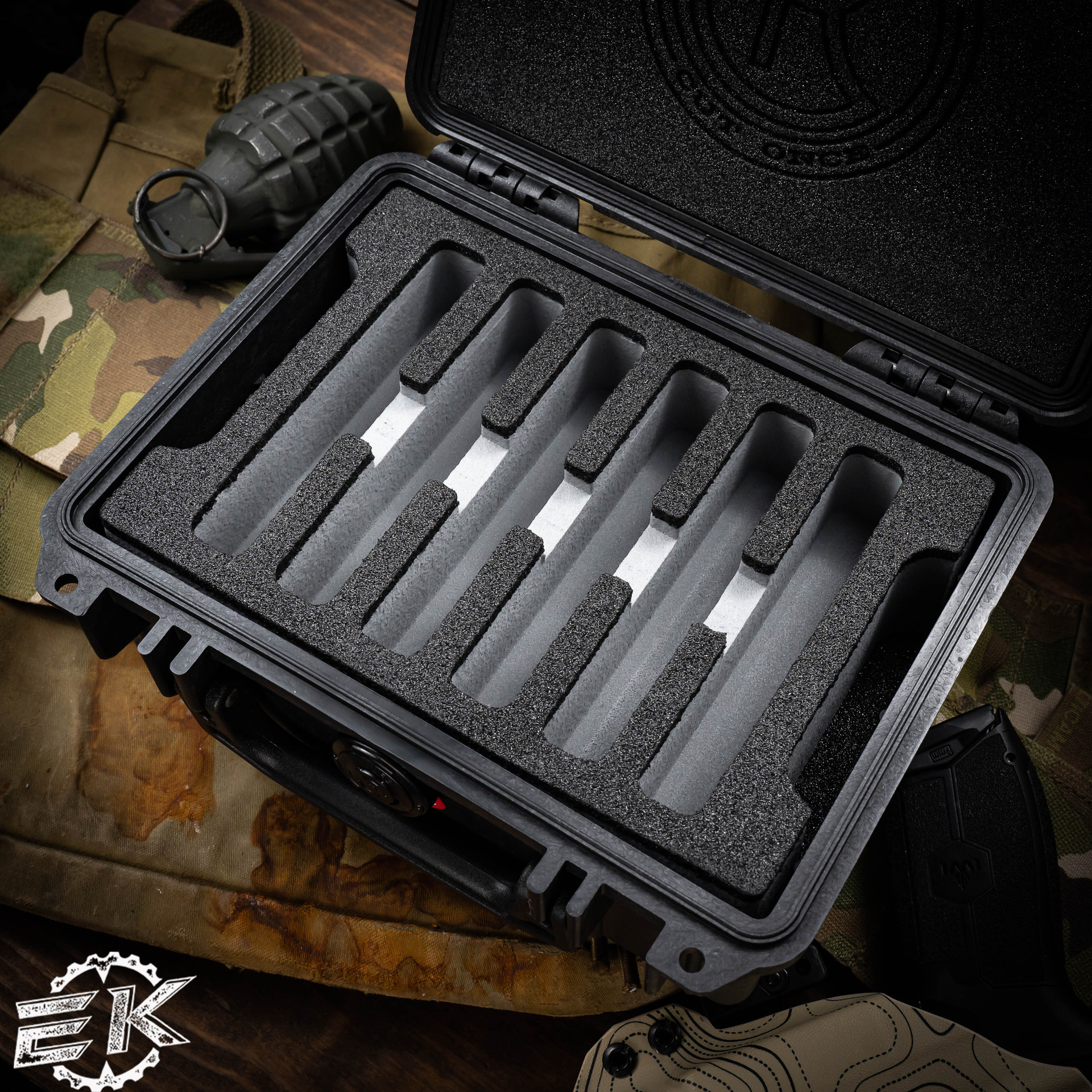 Knife Storage Cases - Zippered & Slip Pouches | eKnives