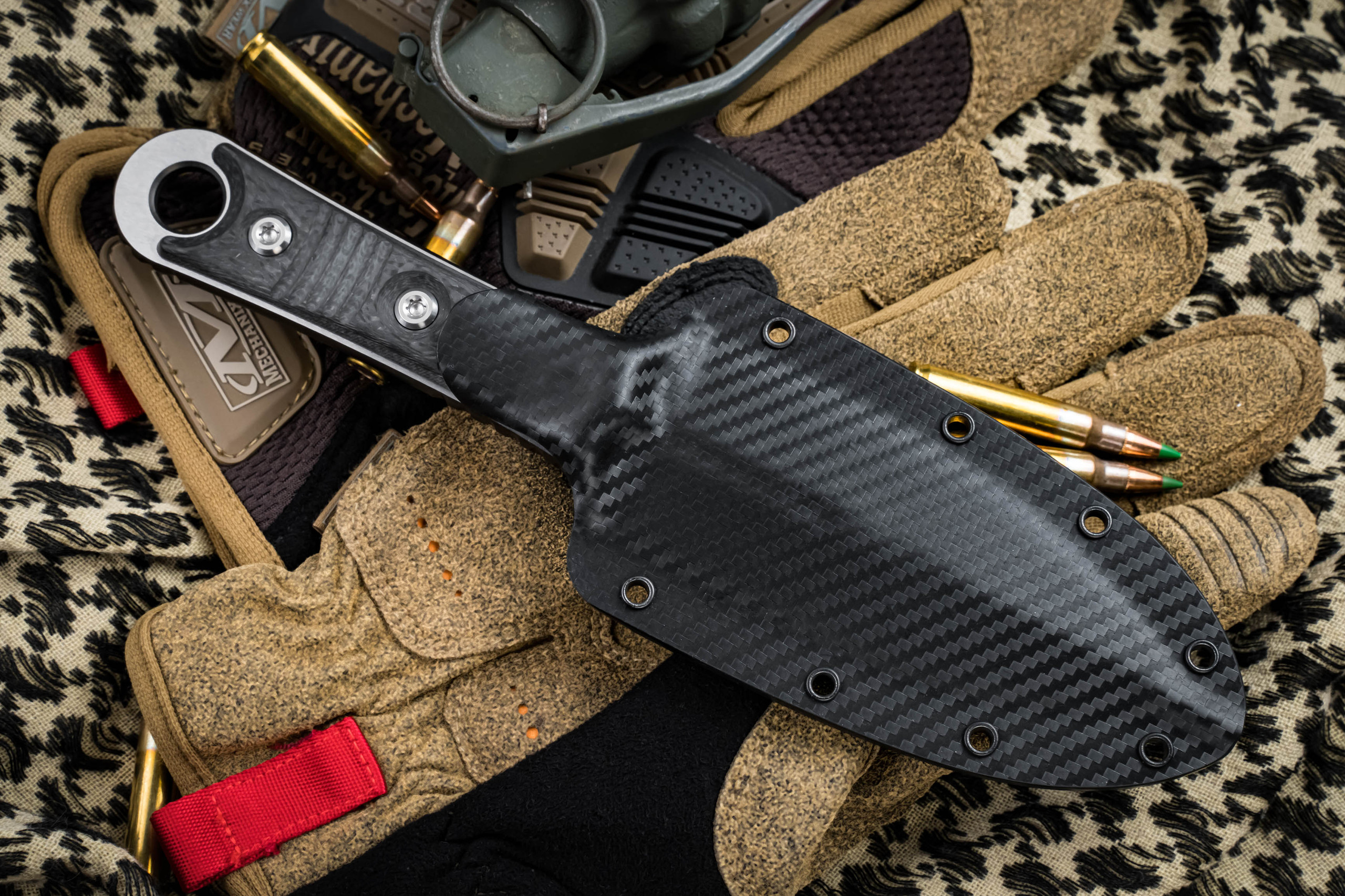 Microtechborka Blades Sbd Carbon Fiber Fixed Blade Knife 43 Two Tone