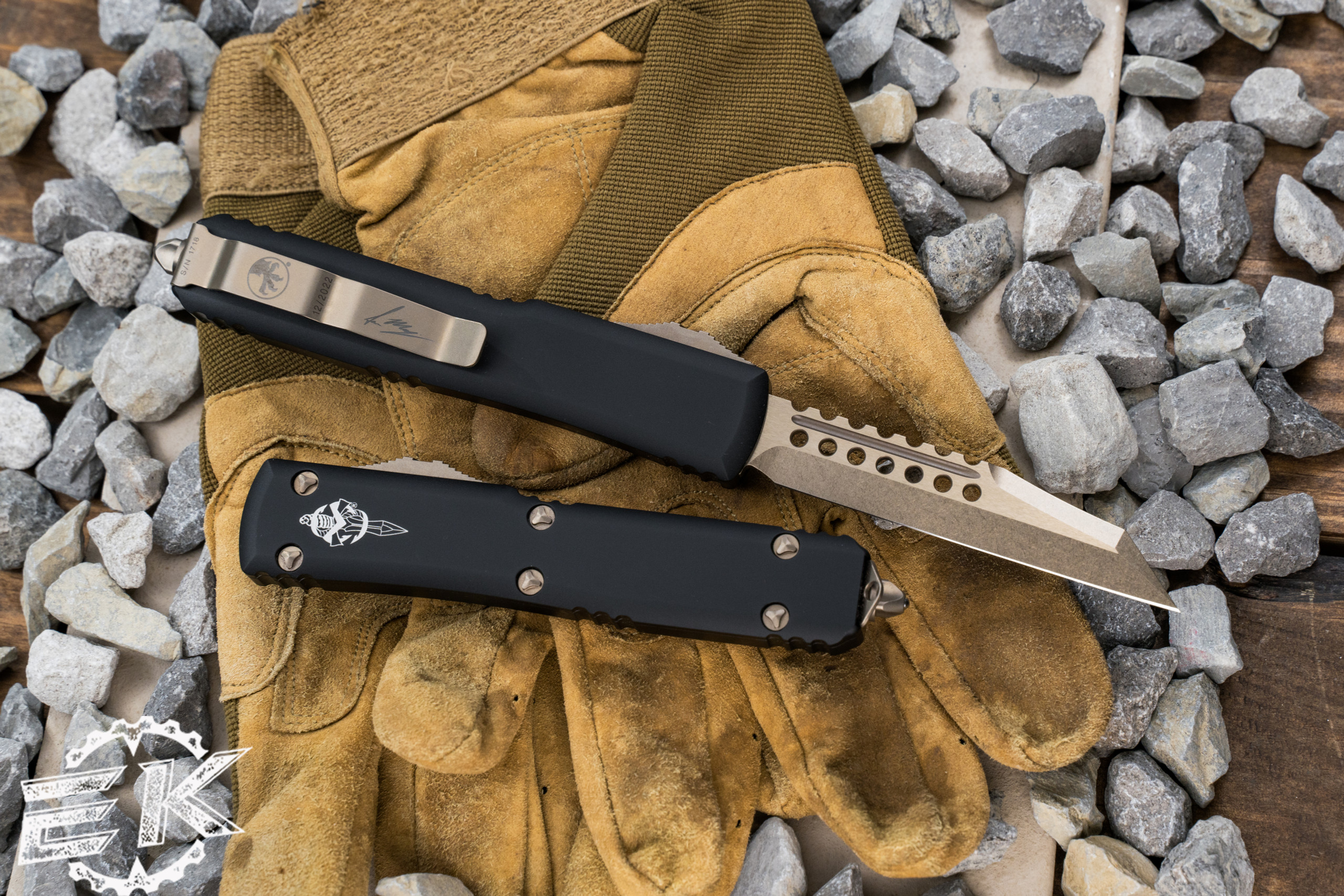 Microtech Ultratech Warhound OTF Automatic Knife Black 3.4" Bronze 119W-13S