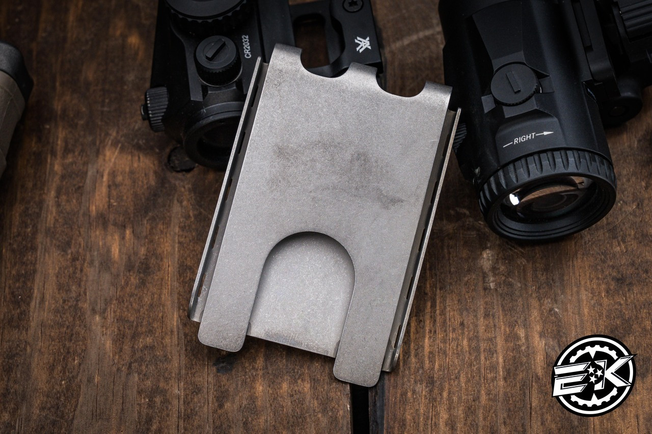 Chaves Knives Ultramar Ti Fold Wallet Lady Luck Titanium Stonewash ...