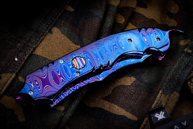 Brandon Vallotton Custom "Thorn" Ladder Damascus Handle, Intrepid Hot ...
