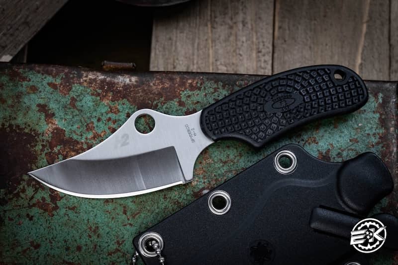 Are Neck Knives Right for Your EDC Blade? - EKnives LLC