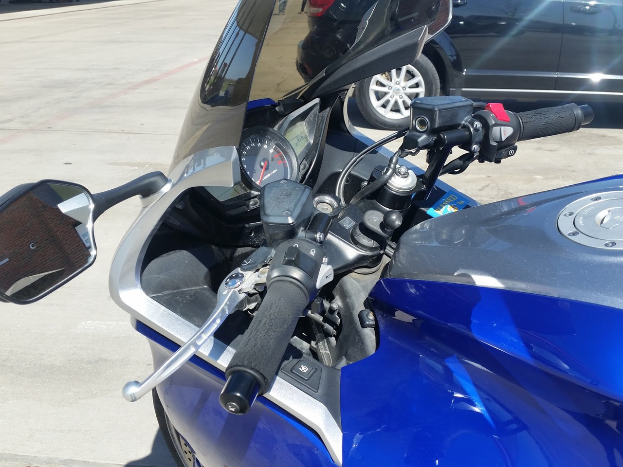 Honda VFR1200F / VFR1200R HeliBars handlebar risers - HeliBars