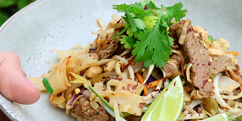 Cheat's Beef Pad Thai - Jenny's Kitchen