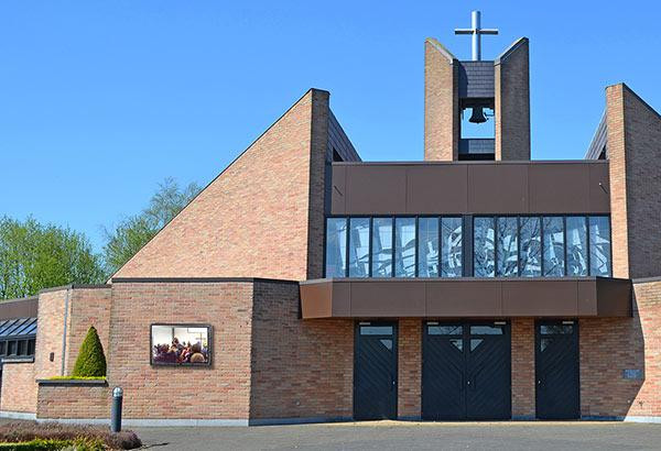 Best Outdoor Digital Signage for Churches - The Display Shield