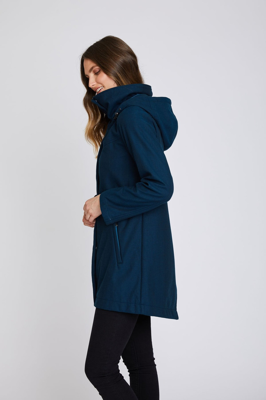 Stella Insulated Jacket: Defy Winter with Elegance