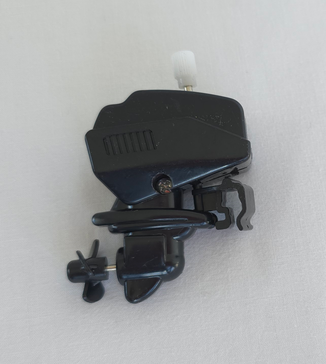 Wind up boat motor