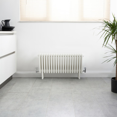 4 Column 400 Horizontal Radiator: Traffic White (RAL 9016) 400mm H x ...