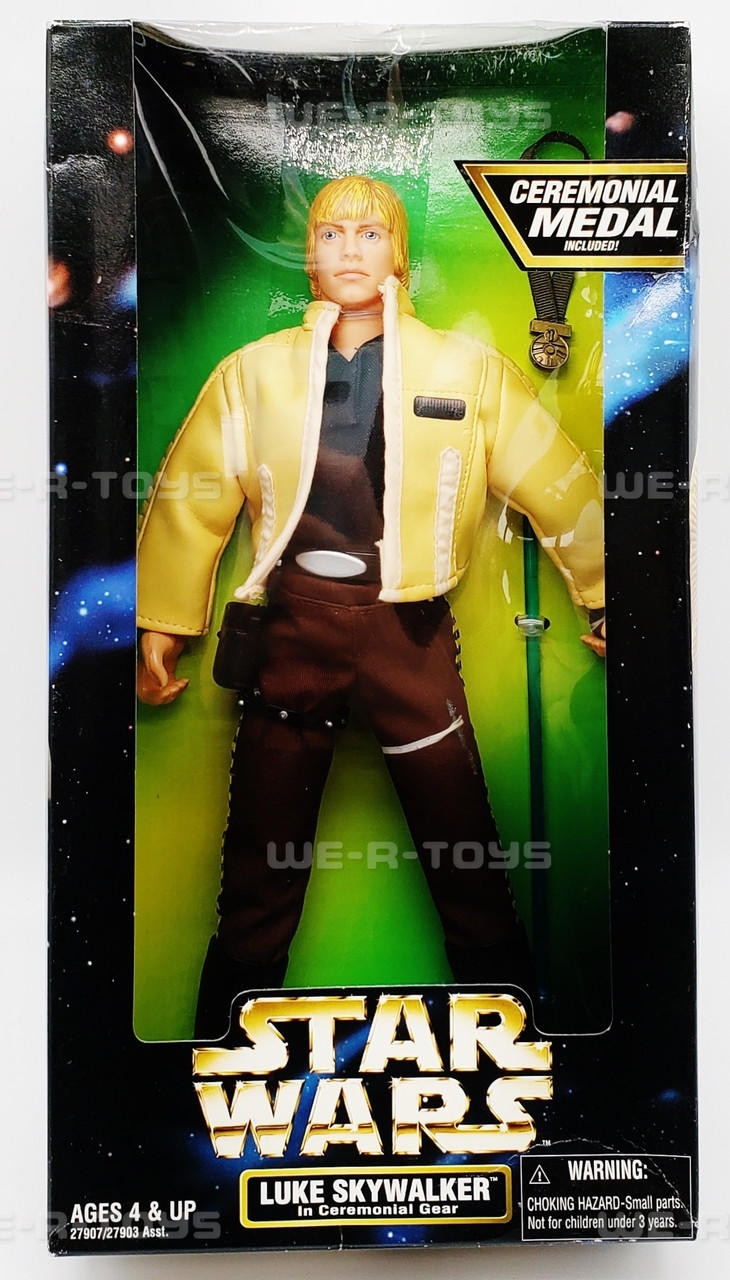 Star Wars Action Collection Luke Skywalker in Ceremonial Gear Figure ...