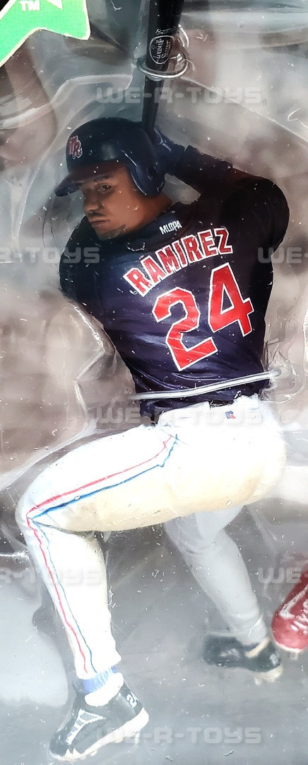 MLB Manny Ramirez #24 & Mark McGwire #25 Action Figures 2000 McFarlane ...