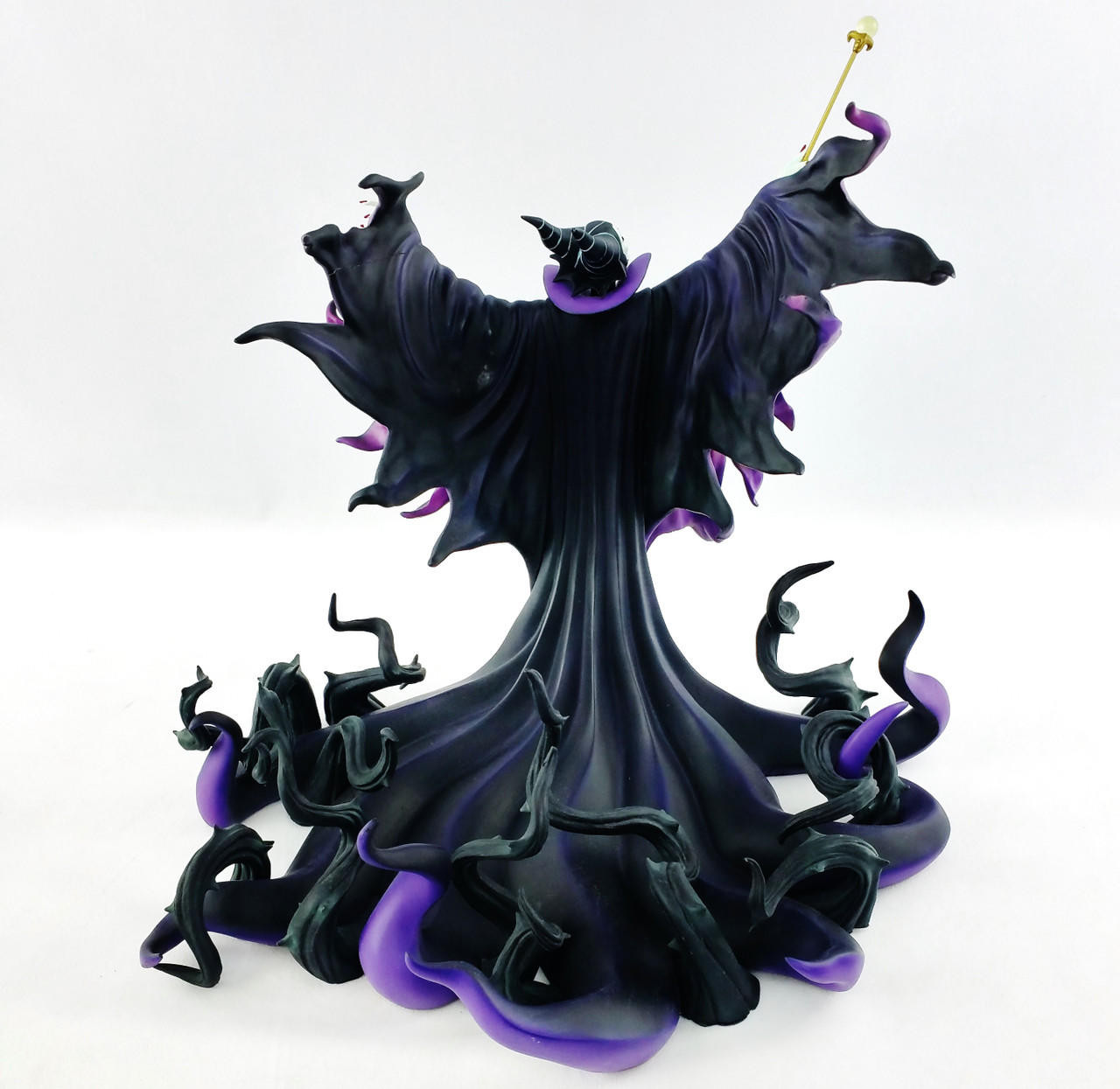 Disney's Showcase Collection Maleficent 13" Figurine Enesco Grand ...