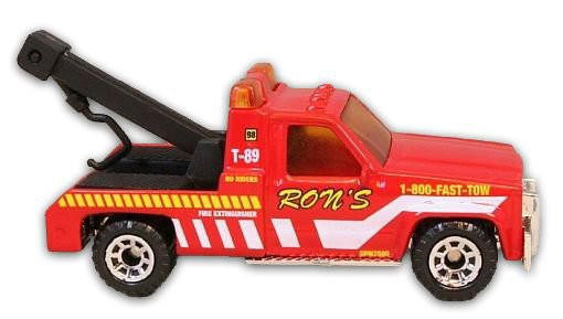 MatchBox Highway Haulers #14 GMC Wrecker Diecast Vehicle - We-R-Toys