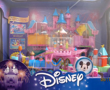 Disney Magical Miniatures MAGIC KINGDOM CASTLE Playset