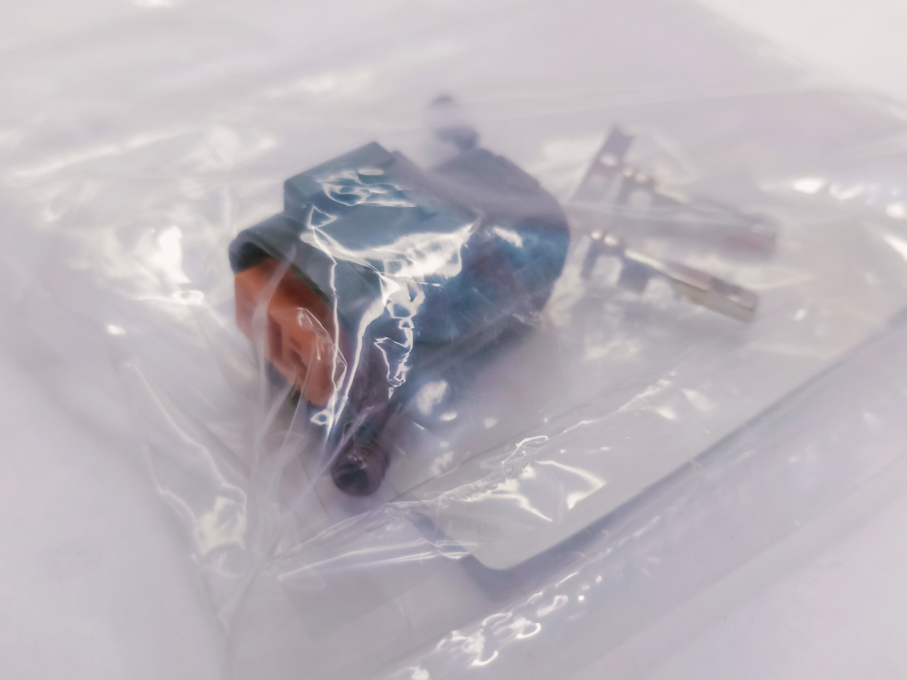 1C010-65830 CONNECTOR