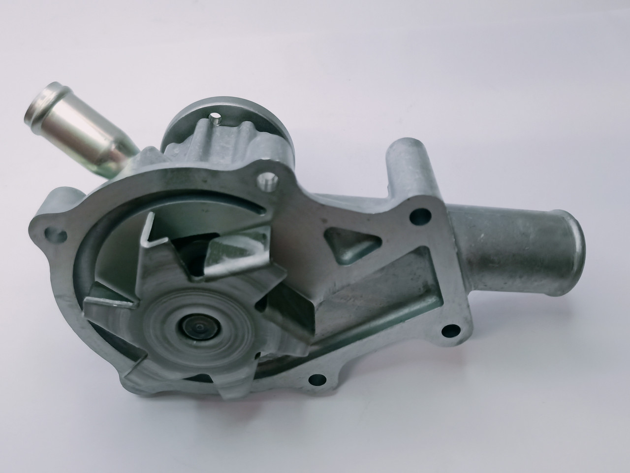 EG52373034 WATER PUMP