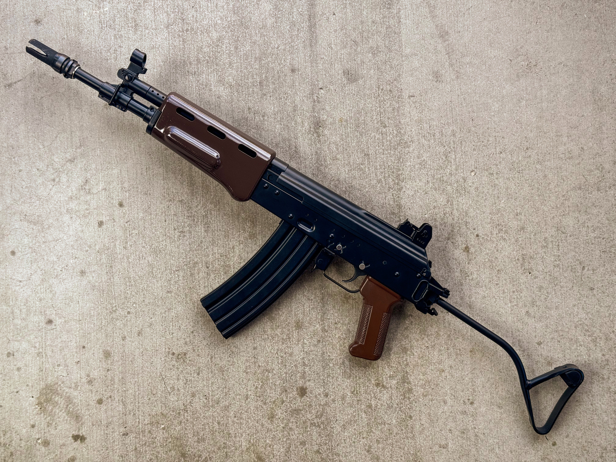 East German STG-985 AK Handguard