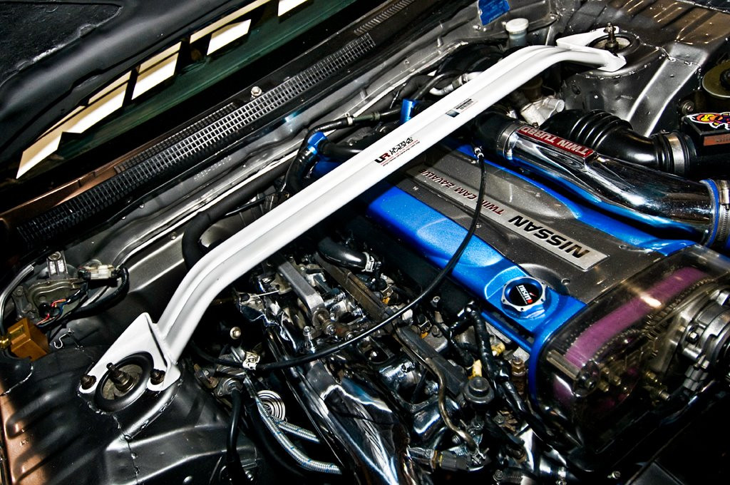 NISSAN SKYLINE GT-R (R32) 1988-1994 - FRONT STRUT (2 POINT)