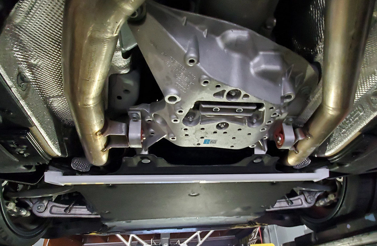 AUDI A4/S4 (B9) 2017-2021 - FRONT SUBFRAME TIE (2 POINTS) (UR-LA2-4079)