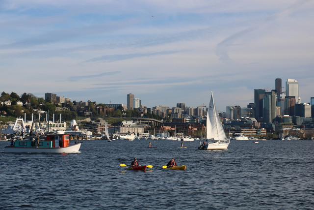 Seattle Sailing Guide: Tours, Events, Lessons & Sailgating - Cutter & Buck