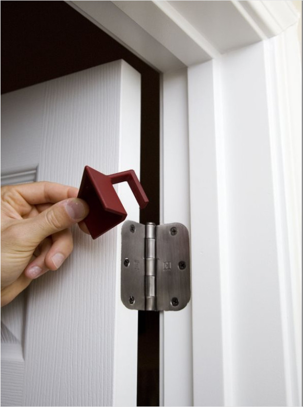PV "Hinge Buddy"