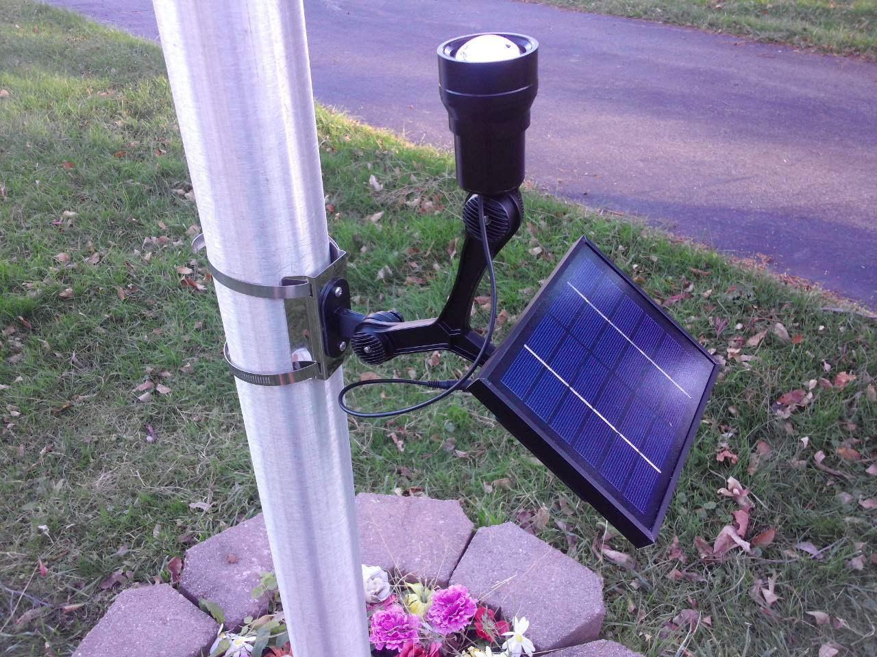 Solar Flagpole Top Light - 7th Generation | Flagpole Store