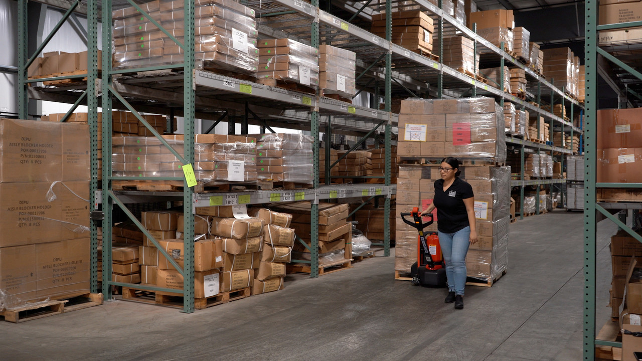 BALLYPAL33N-21 - Ballymore Self-Propelled Lithium Ion Powered Pallet ...