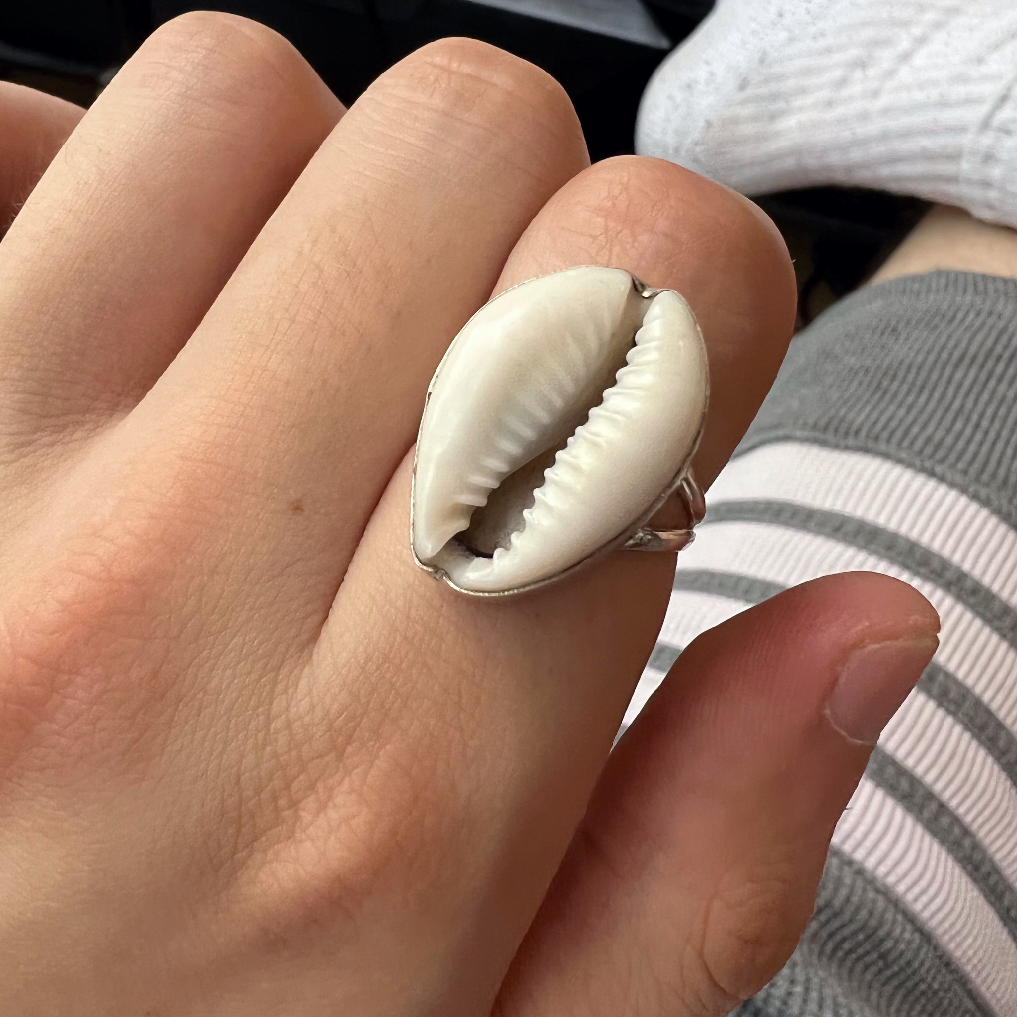 Sterling Silver Shell Ring - Oliver's Archive