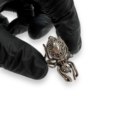 Sterling Silver Spider Locket Ring - Oliver's Archive