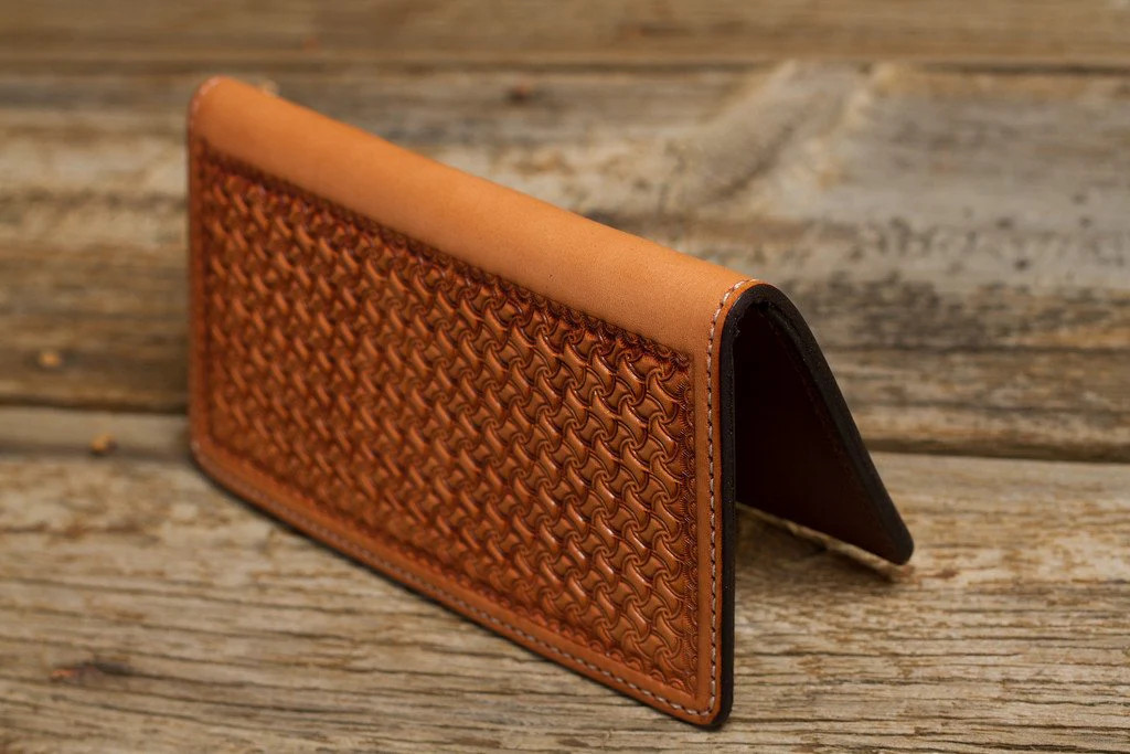 TEXAS SADDLERY TAN SPIDER TOOLING CHECKBOOK COVER - FRINGE WESTERN WEAR