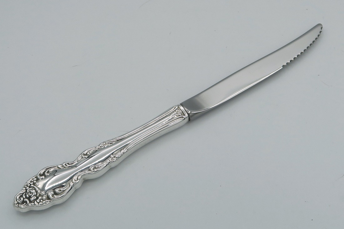 Baroque Rose by 1881 Rogers Oneida 1967 Steak Knife 9"