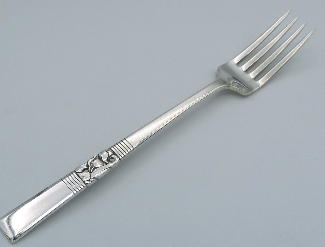 Morning Star by Community Oneida 1948 Grille Fork 7 3/8"