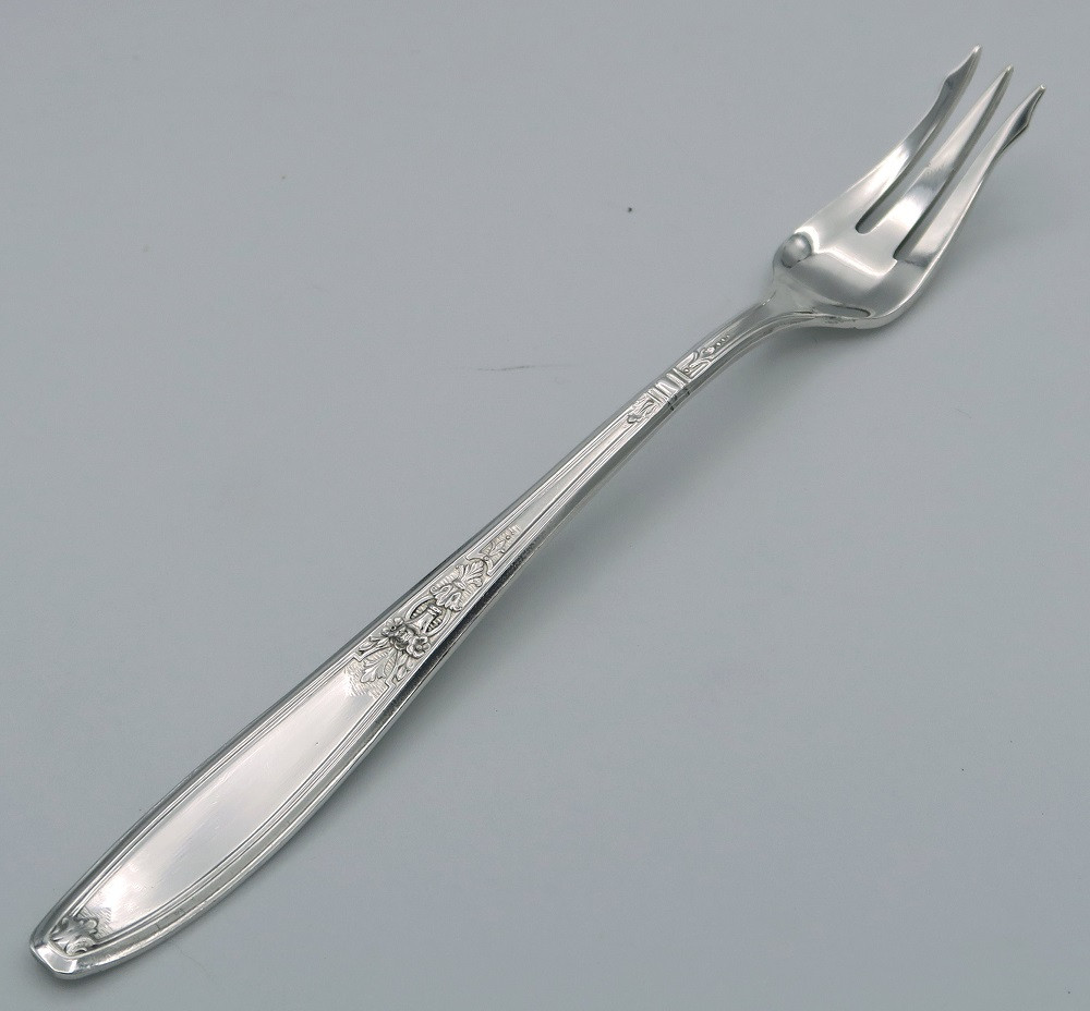 Ambassador by 1847 Rogers Bros. 1919 Pickle Fork 6" - White Water ...