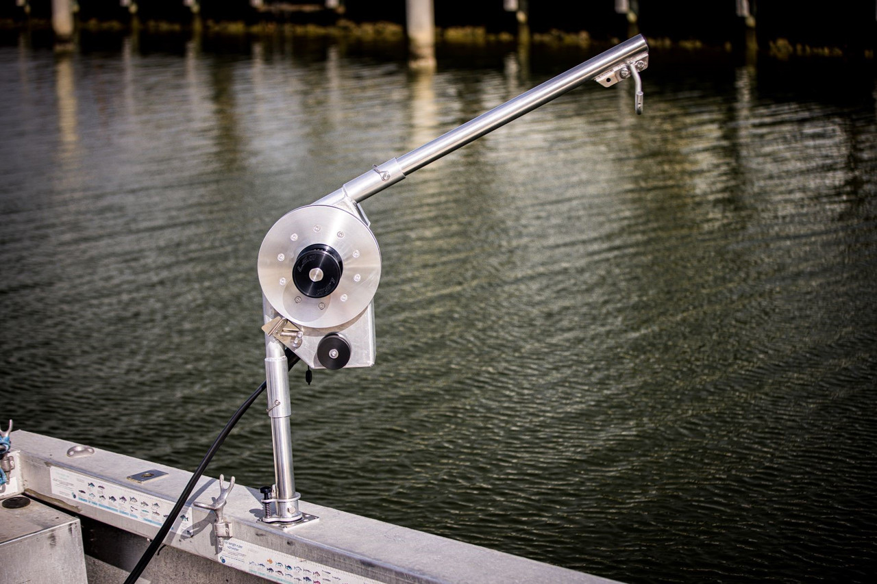 Lone Star Haulmaster 1500 Pot Winch - Seasport Marine