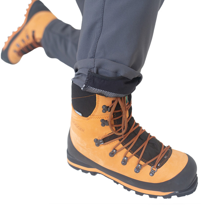 Clogger TreeCREW Men’s Chainsaw Pants – Lightweight & Durable