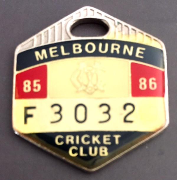 MELBOURNE CRICKET CLUB FULL MEMBERS MEDALLION 1985-86 SEASON
