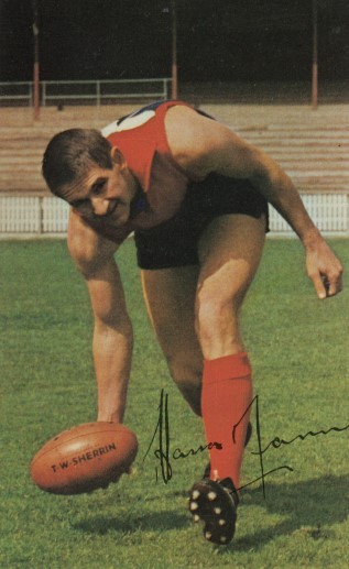 1965 Mobil Football Photos Card HASSA MANN Melbourne Demons