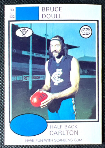 1975 VFL SCANLENS #13 BRUCE DOULL CARLTON BLUES CARD