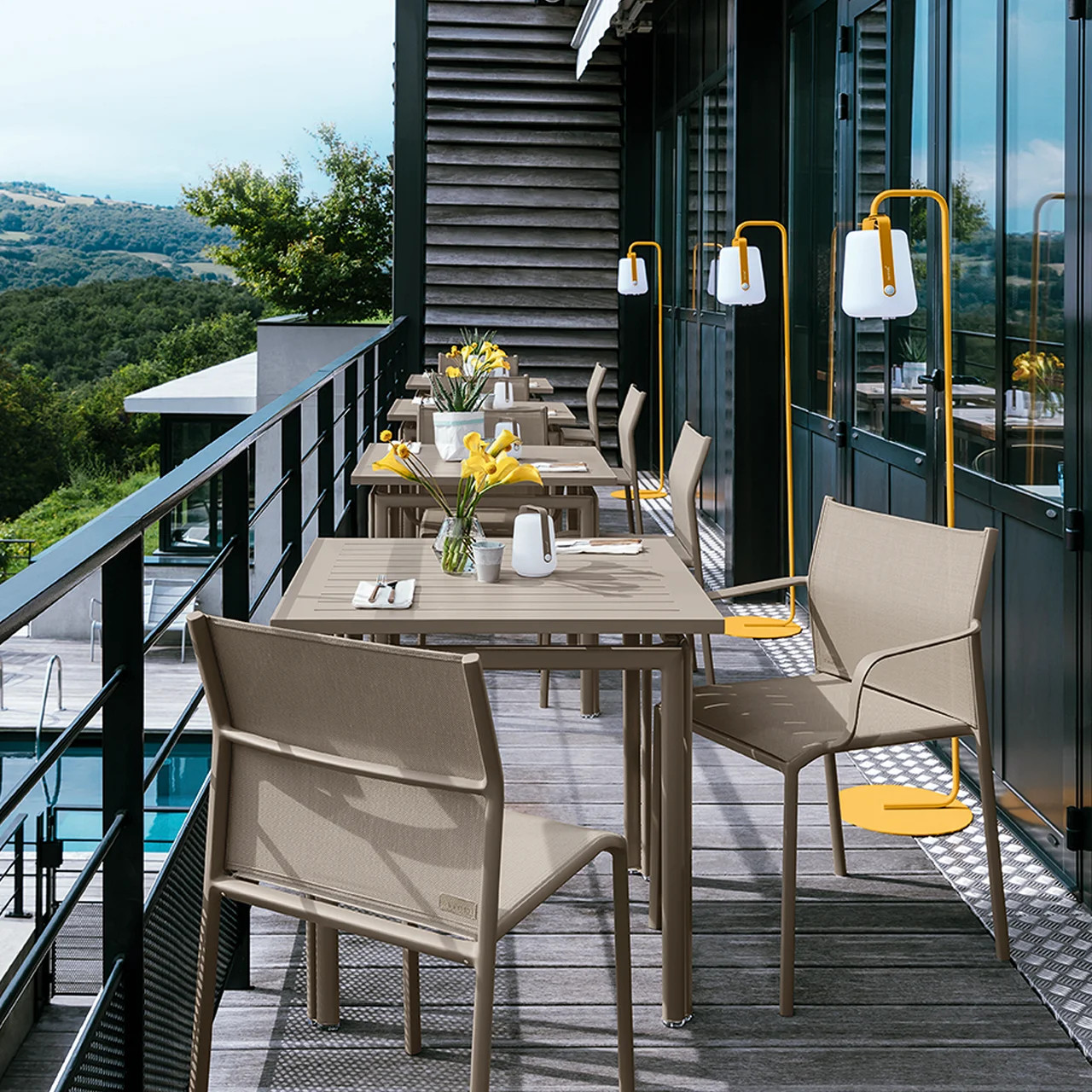 Balad Offset Stand - Garden & Terrace