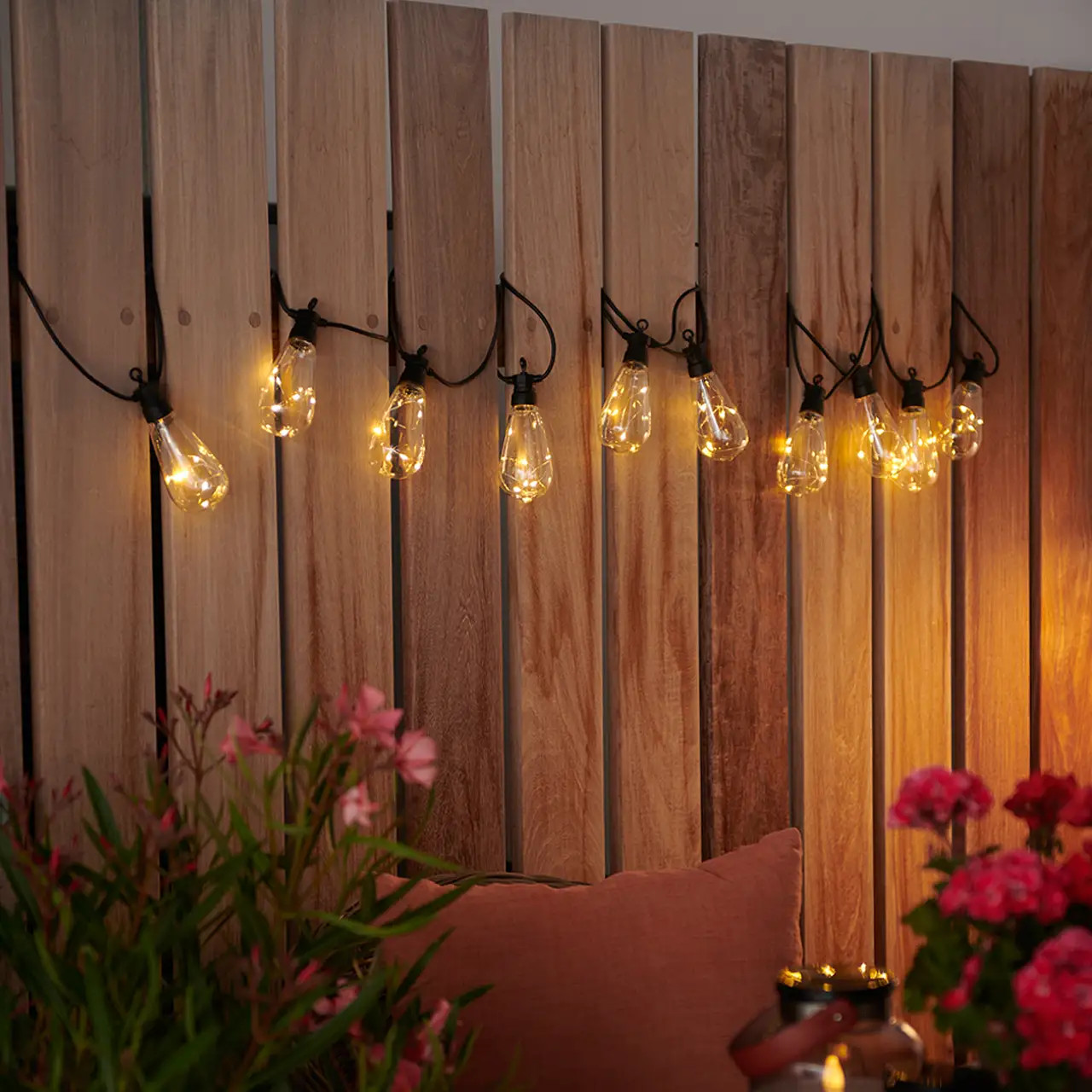 Hoopik String Lights L1200 - Garden & Terrace