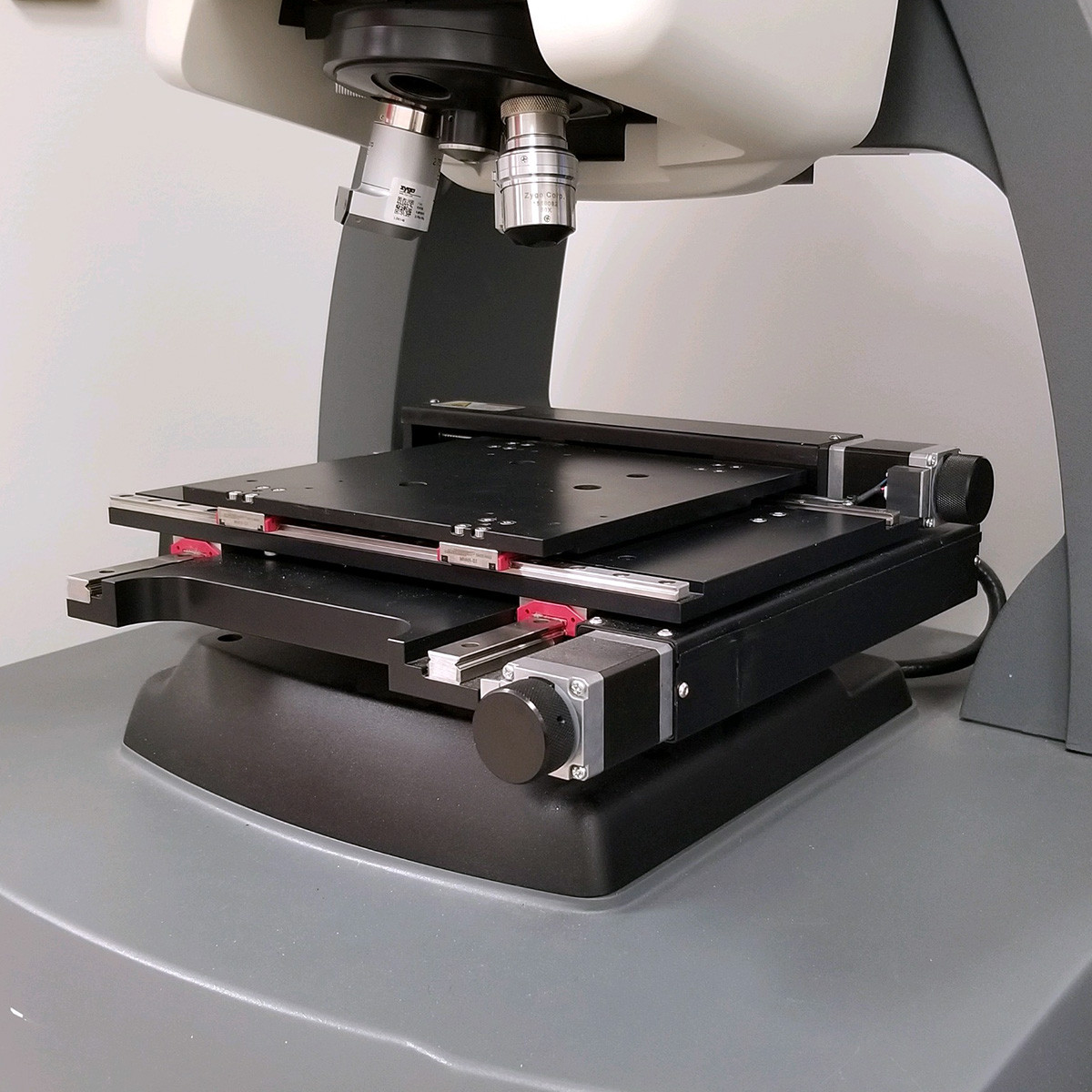 NewView 8000 , 1 axis stage upgrade to 3 axis stage - AMETEK Italy