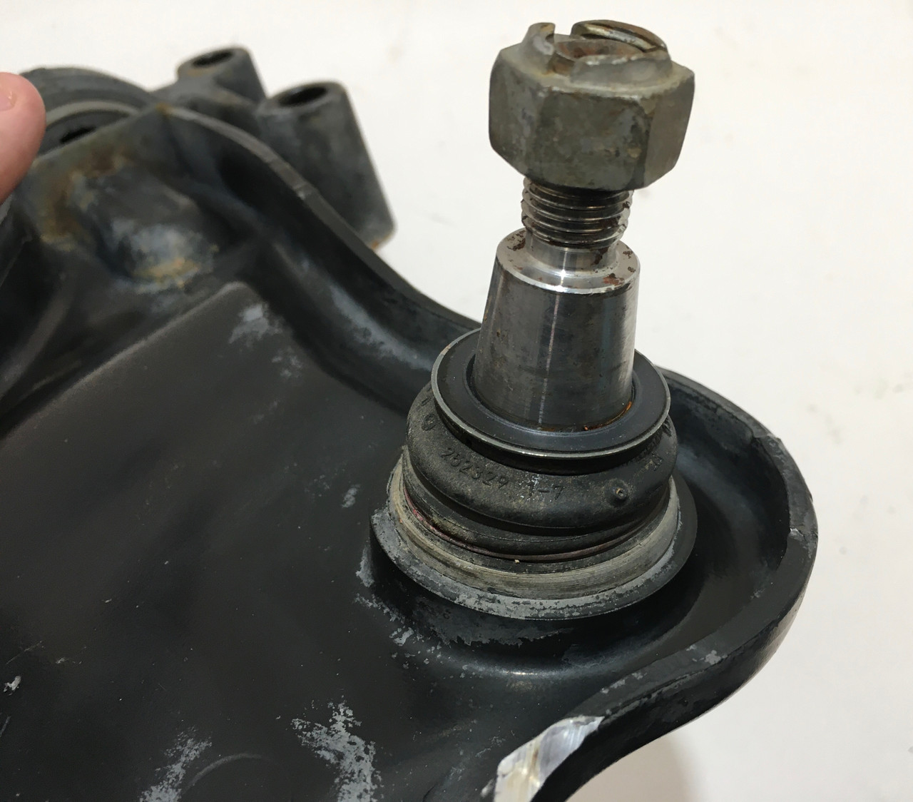 2007-2015 Mini Cooper Driver Front Spindle Hub & Lower Control Arm ...