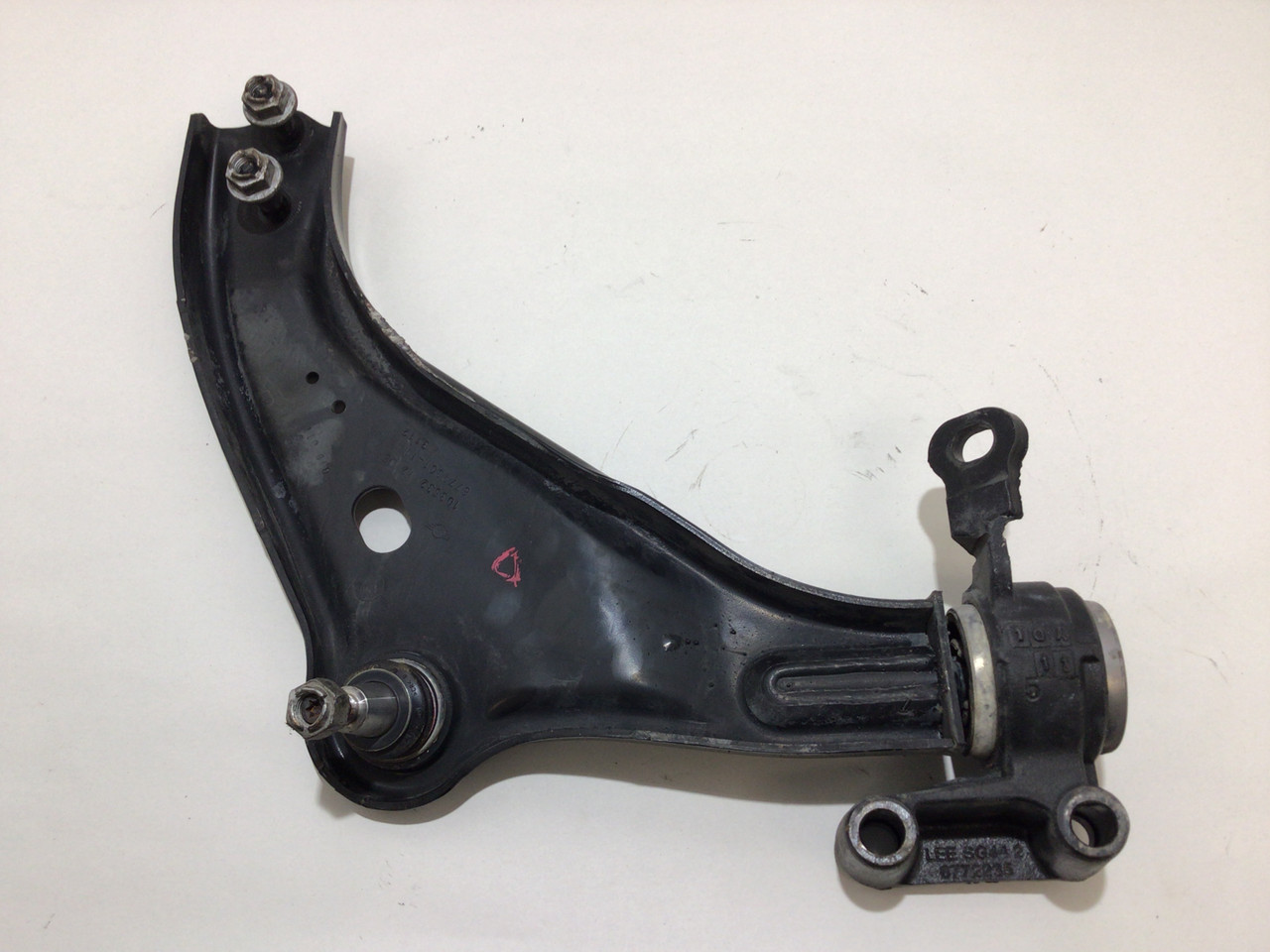 2007-2015 Mini Cooper Driver Front Spindle Hub w/ Lower Control Arm ...
