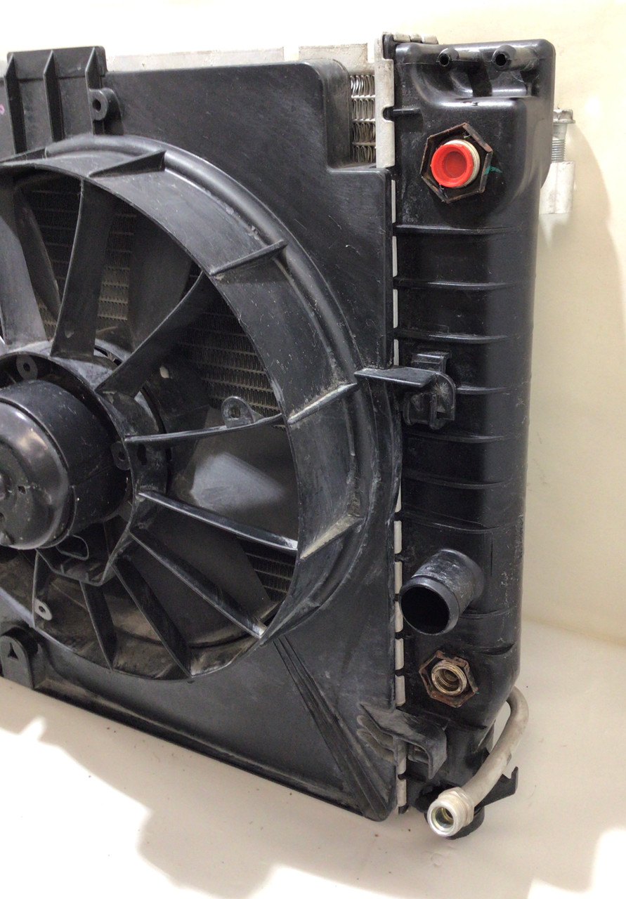 1997-2004 Chevrolet Corvette C5 Radiator w/ Cooling Fans / Manual ...