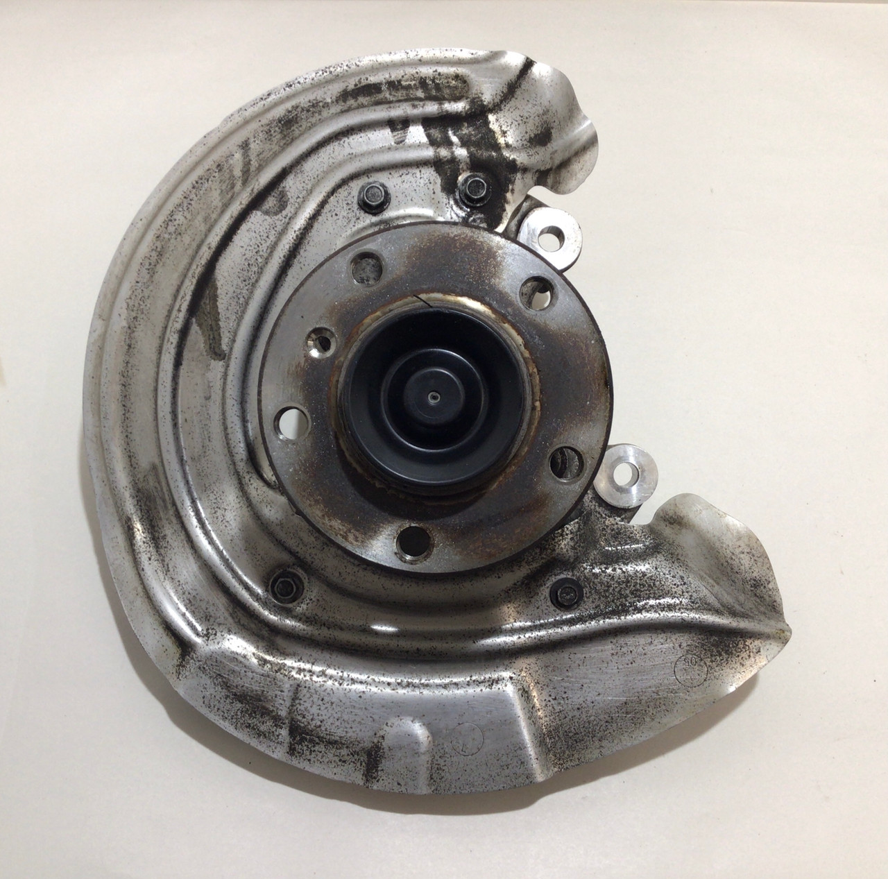 2014-2020 BMW 2 Series Driver Front Spindle w/ Control Arm / 77k ...