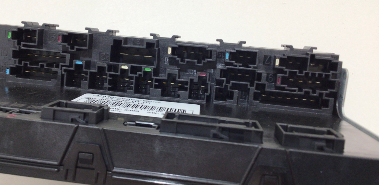 2005-2008 Mercedes Benz SLK R171 SAM Module Relay Fuse Panel 1715450101 ...