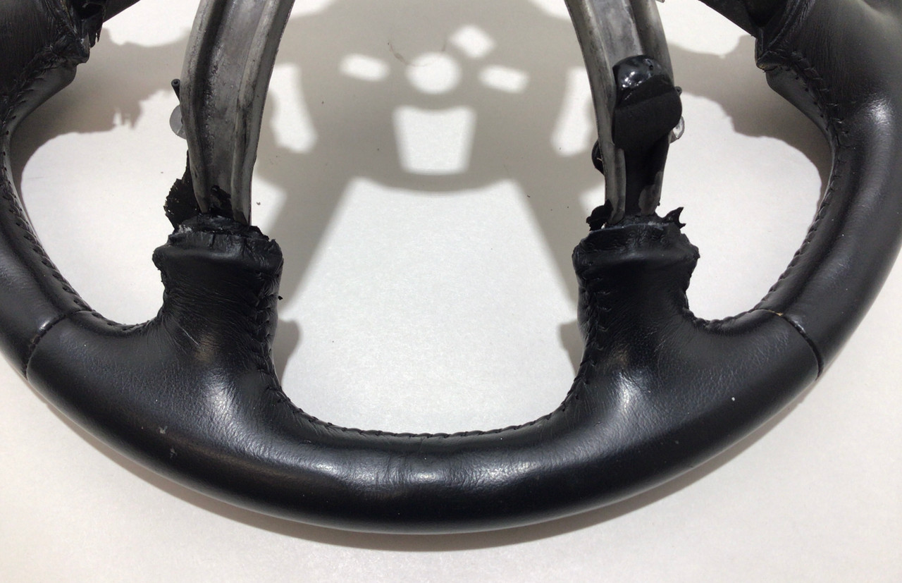 1997-2004 Chevrolet C5 Corvette Steering Wheel / Black Leather / C5018 ...