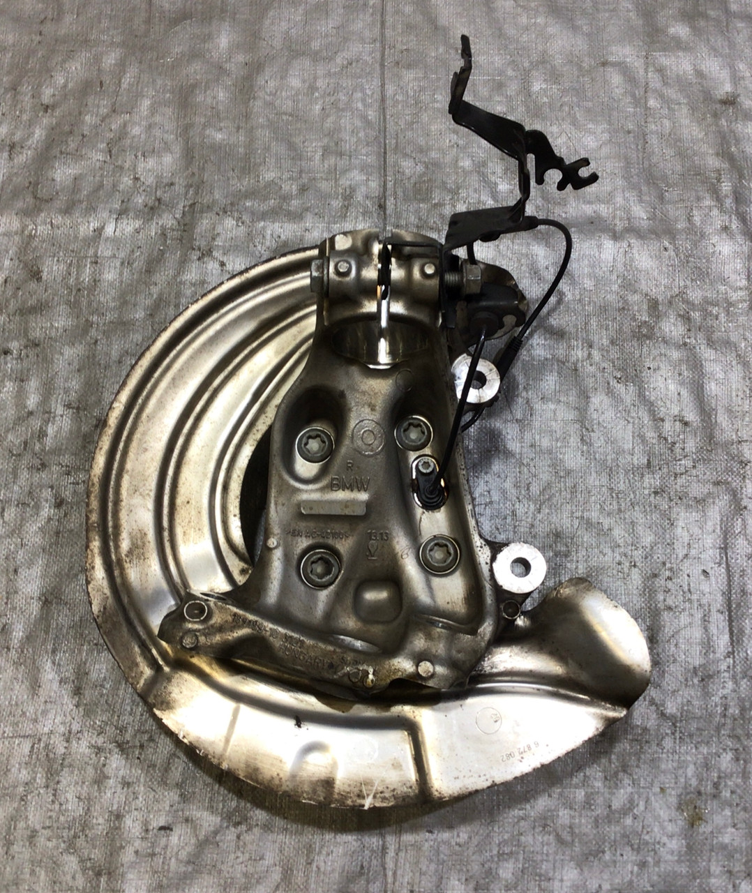 2014-2020 BMW 2 Series Passenger Front Spindle w/ Control Arm / 108k ...