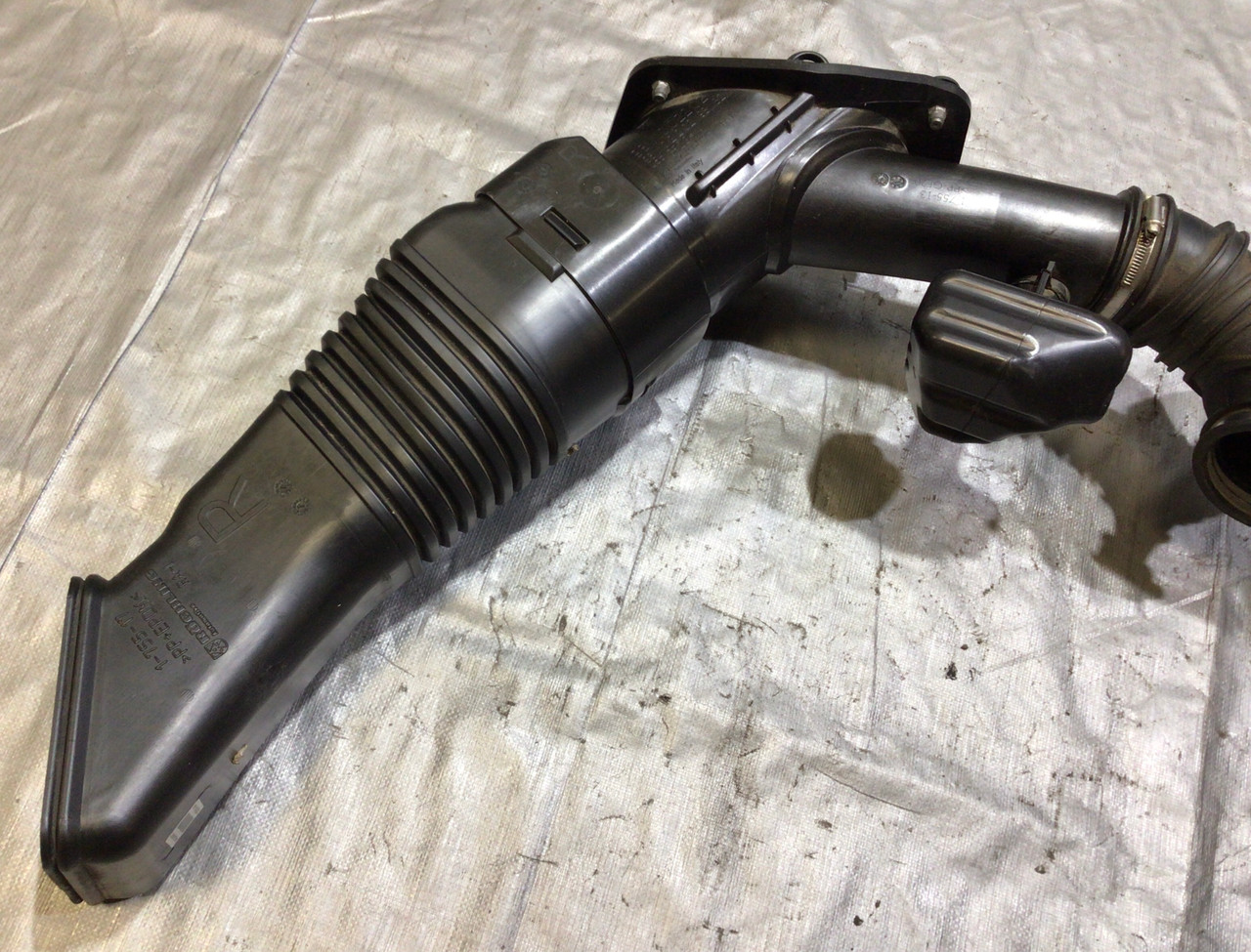 2013-2016 Porsche 981 Boxster Cayman OEM Air Intake / Airbox / BC201 ...